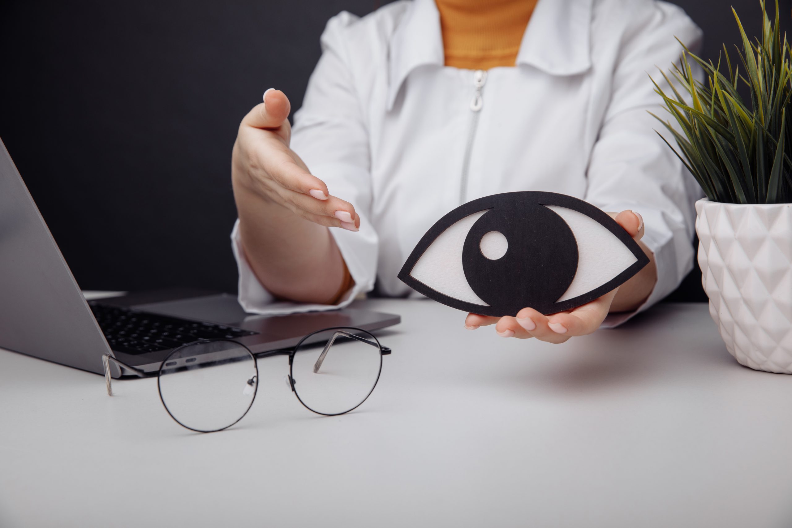 CONTACT - Clinica de oftalmologie Miroptic Med Ploiesti.